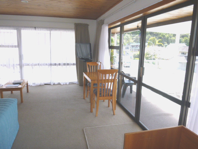 Studio Deluxe - self contained with Kitchenette and Balcony - Austria Motel